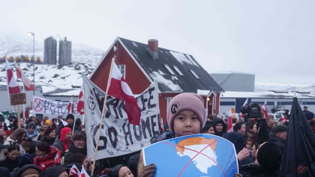 Copenaghen, migliaia di persone protestano contro le dichiarazioni di ...